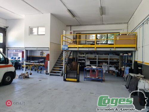 Capannone in affitto a Montoggio