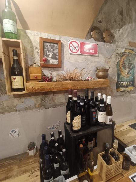 Esercizio commerciale in vendita a Genova