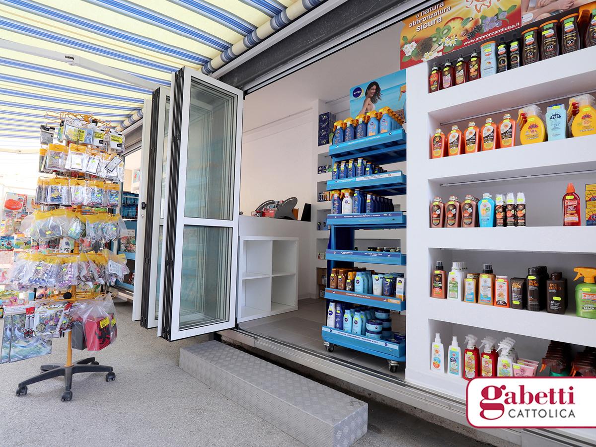 Esercizio commerciale in vendita a Cattolica