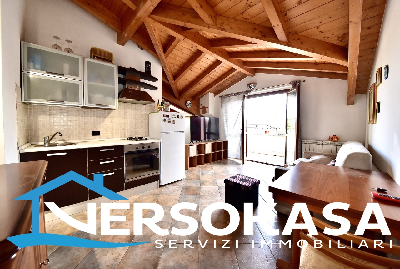 Appartamento in vendita a Caronno Pertusella