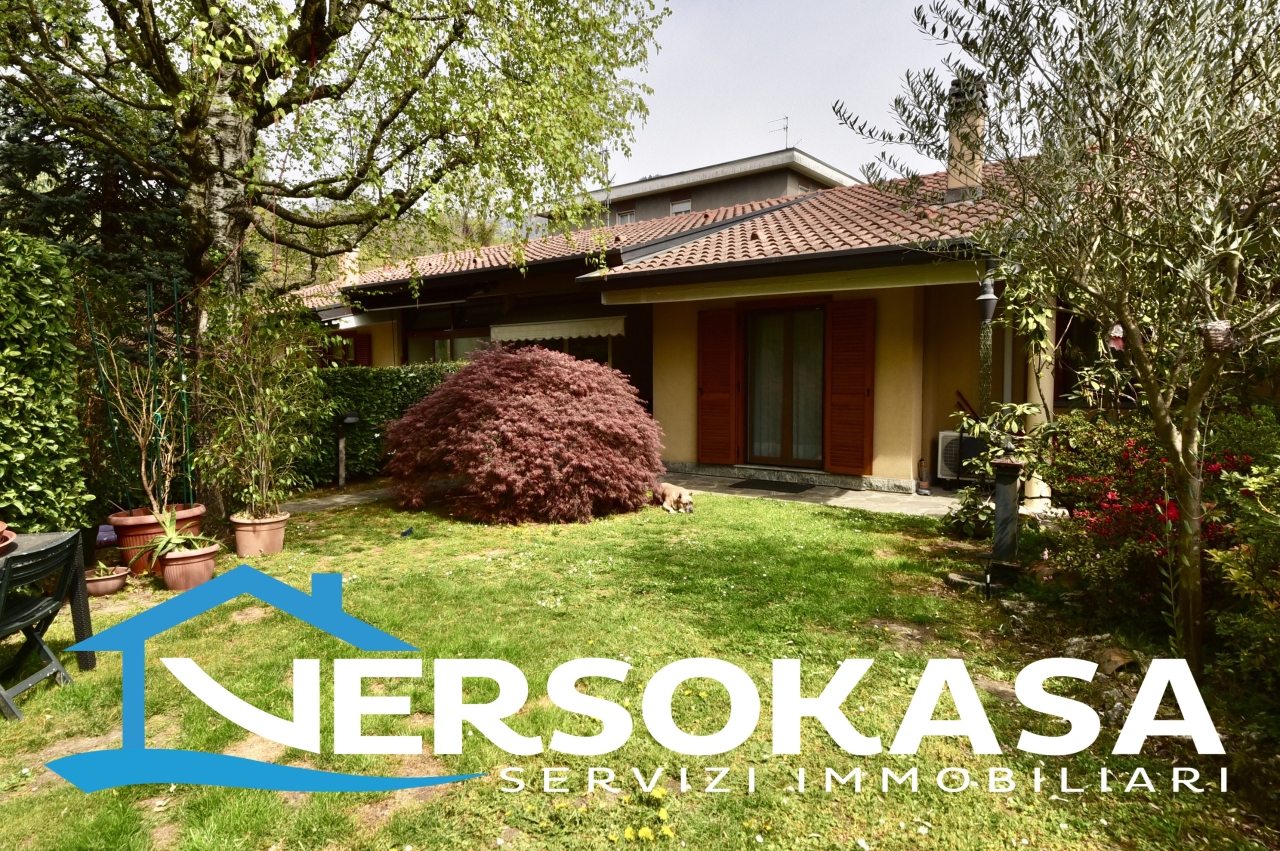 Villa trifamiliare in vendita a Como