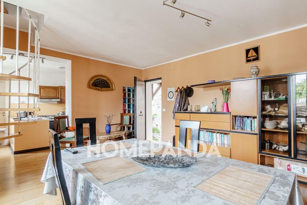 Villa unifamiliare in vendita a Genova