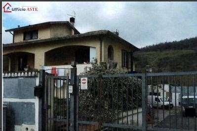 Appartamento in vendita a Subbiano