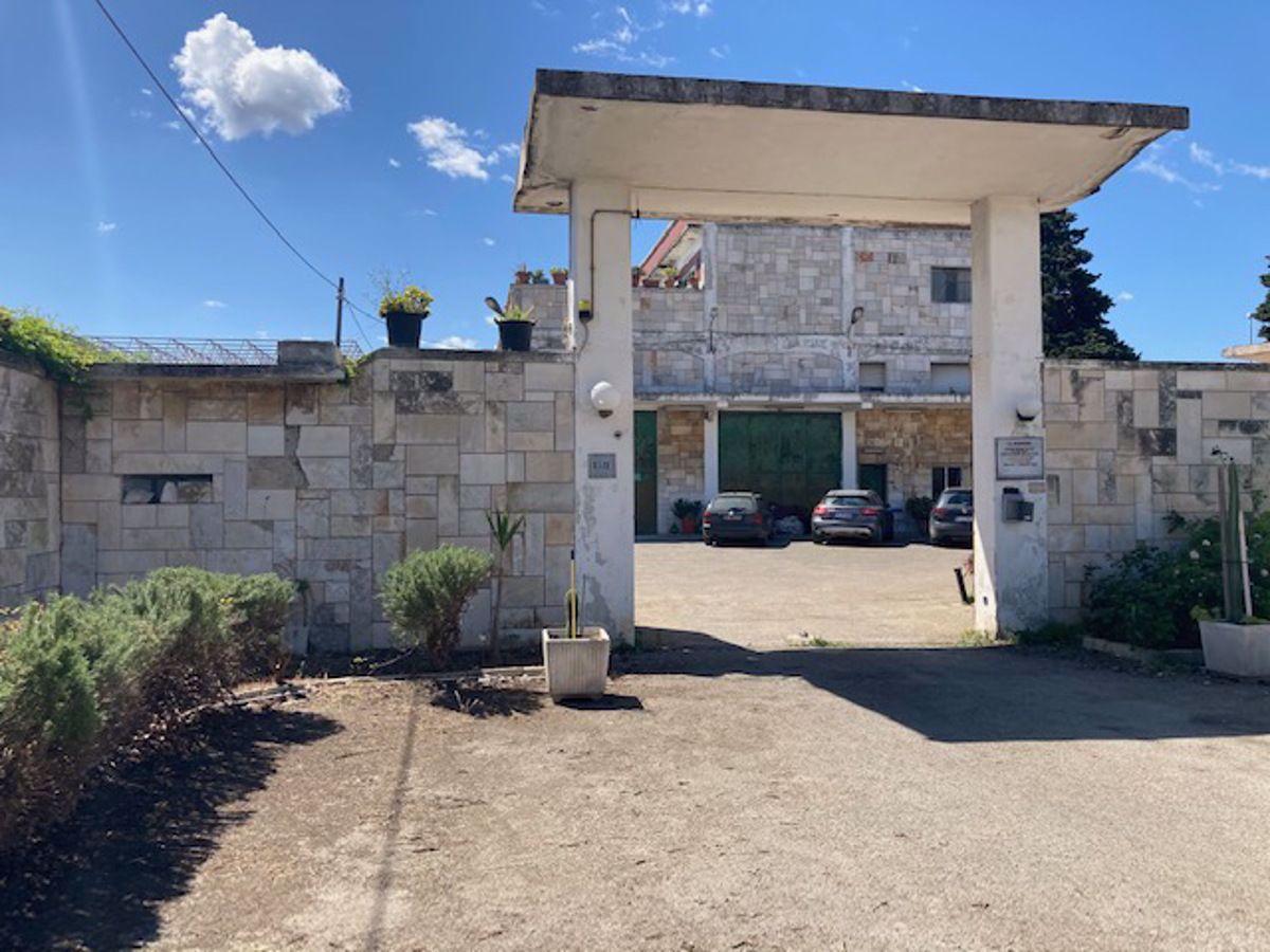 Capannone in vendita a Brindisi