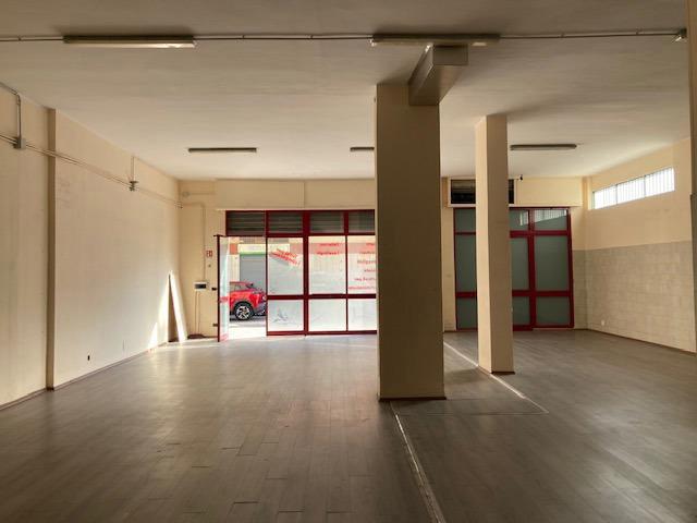 Negozio in affitto a Brindisi