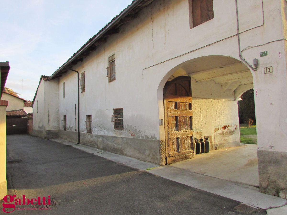 Palazzina commerciale in vendita a Sommariva Del Bosco