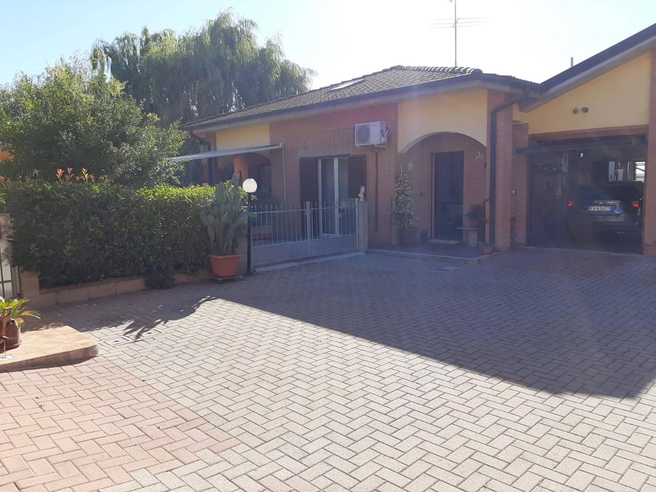 Villa in vendita a Alessandria