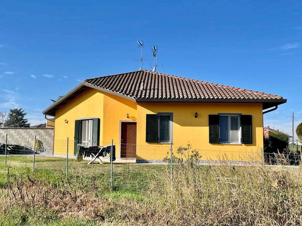 Villa in vendita a Oviglio