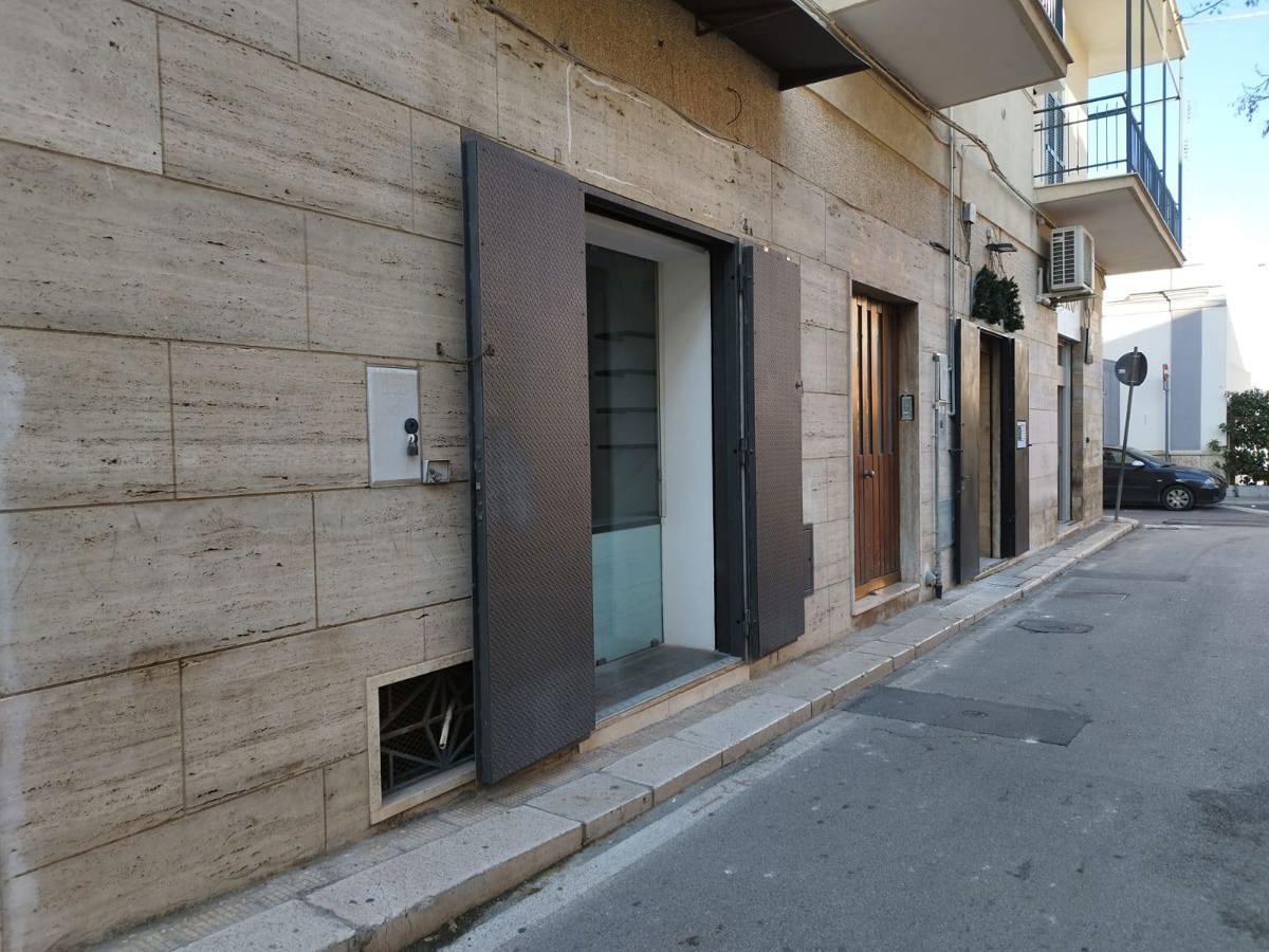 Negozio in vendita a Bari