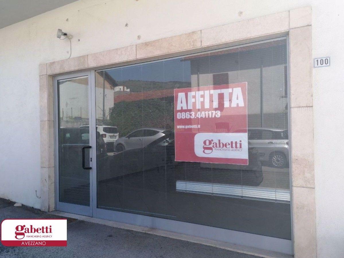 Negozio in affitto a Avezzano