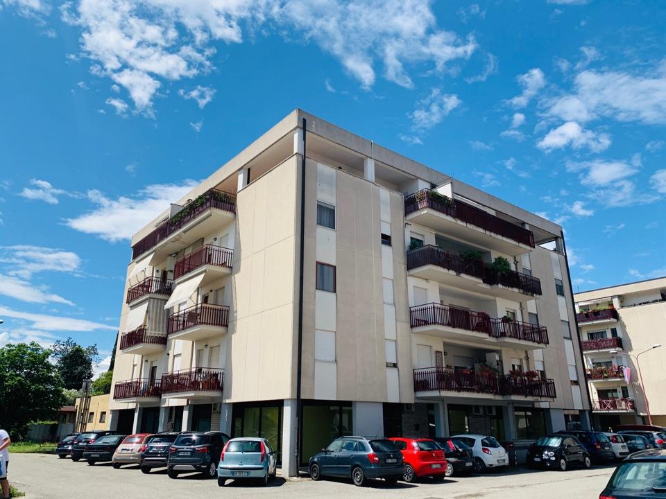 Box in vendita a Bastia Umbra