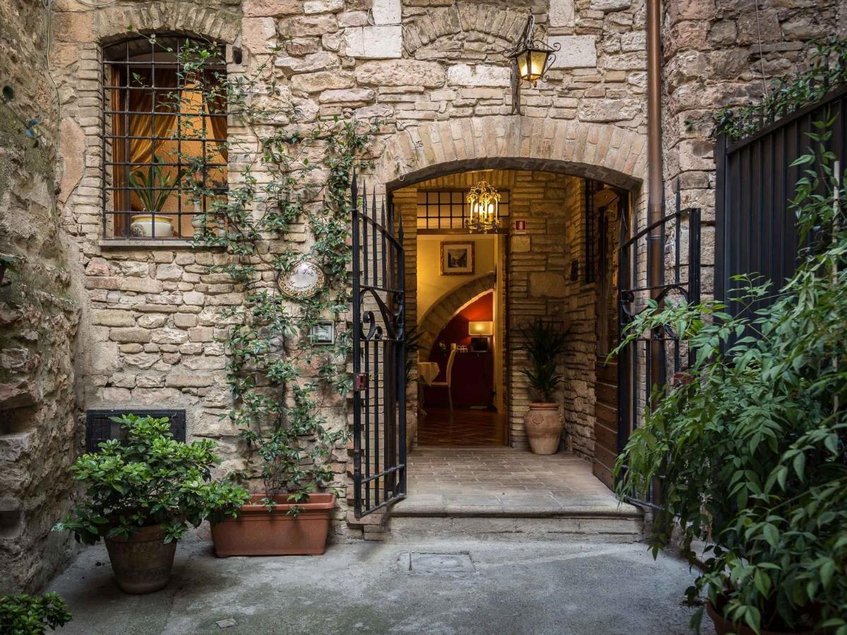 Albergo in vendita a Assisi