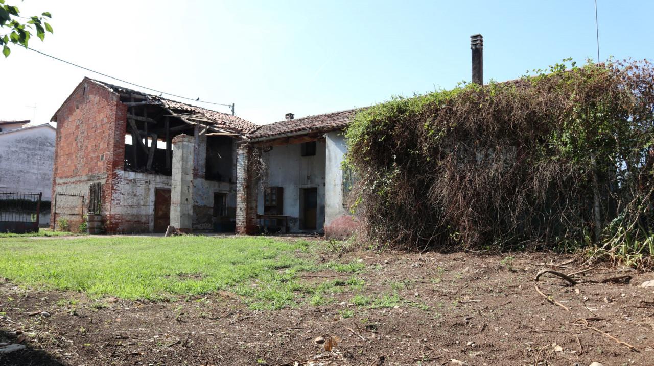 Rustico in vendita a Rosa'