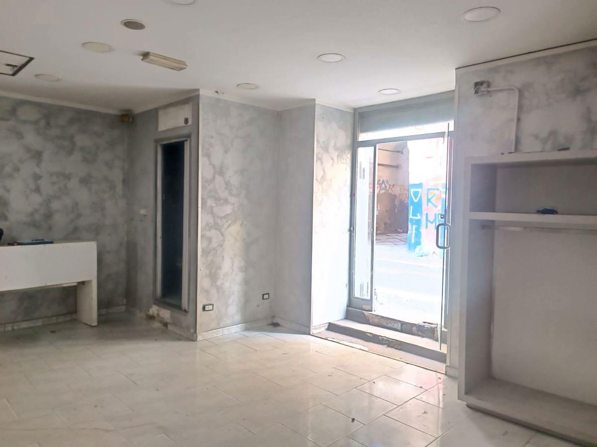 Negozio in vendita a Napoli
