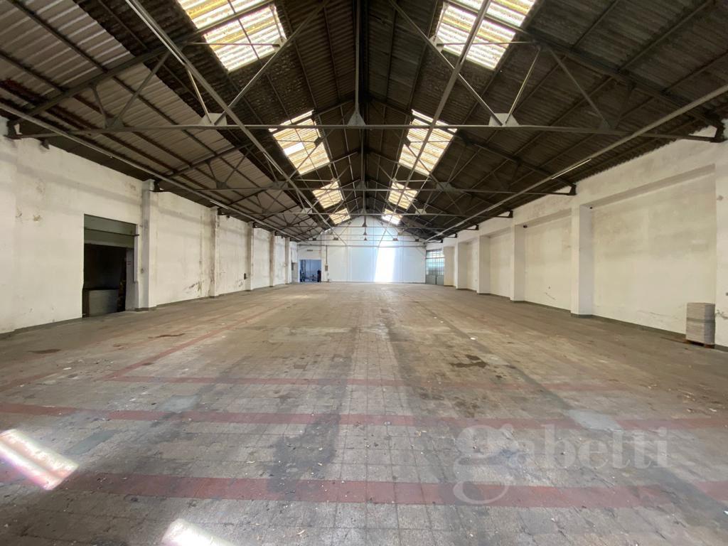 Capannone in vendita a Busto Arsizio