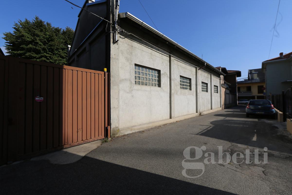 Capannone in vendita a Busto Arsizio