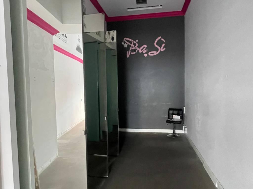 Negozio in affitto a Roma