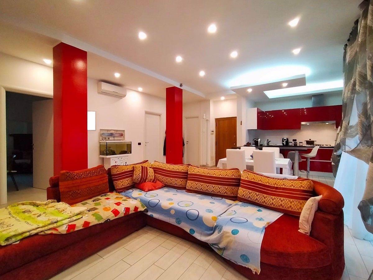 Appartamento in vendita a Locate Di Triulzi