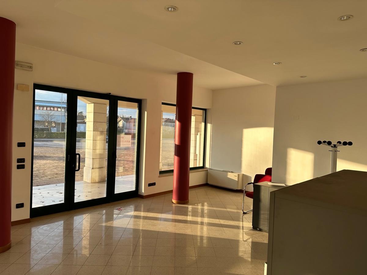 Negozio in affitto a Mogliano Veneto