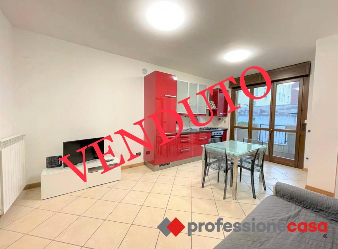 Trilocale in Via della Repubblica 21, Cesano Boscone