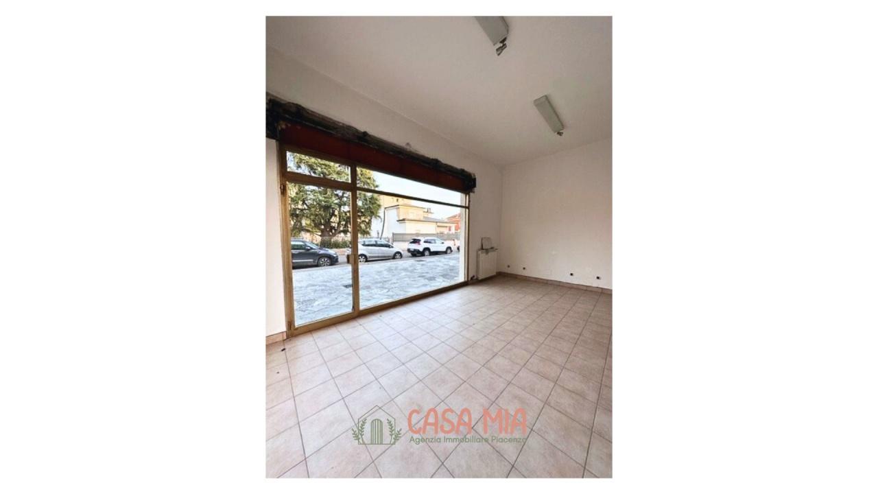 Negozio in vendita a Piacenza