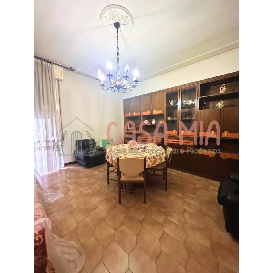 Appartamento in vendita a Piacenza