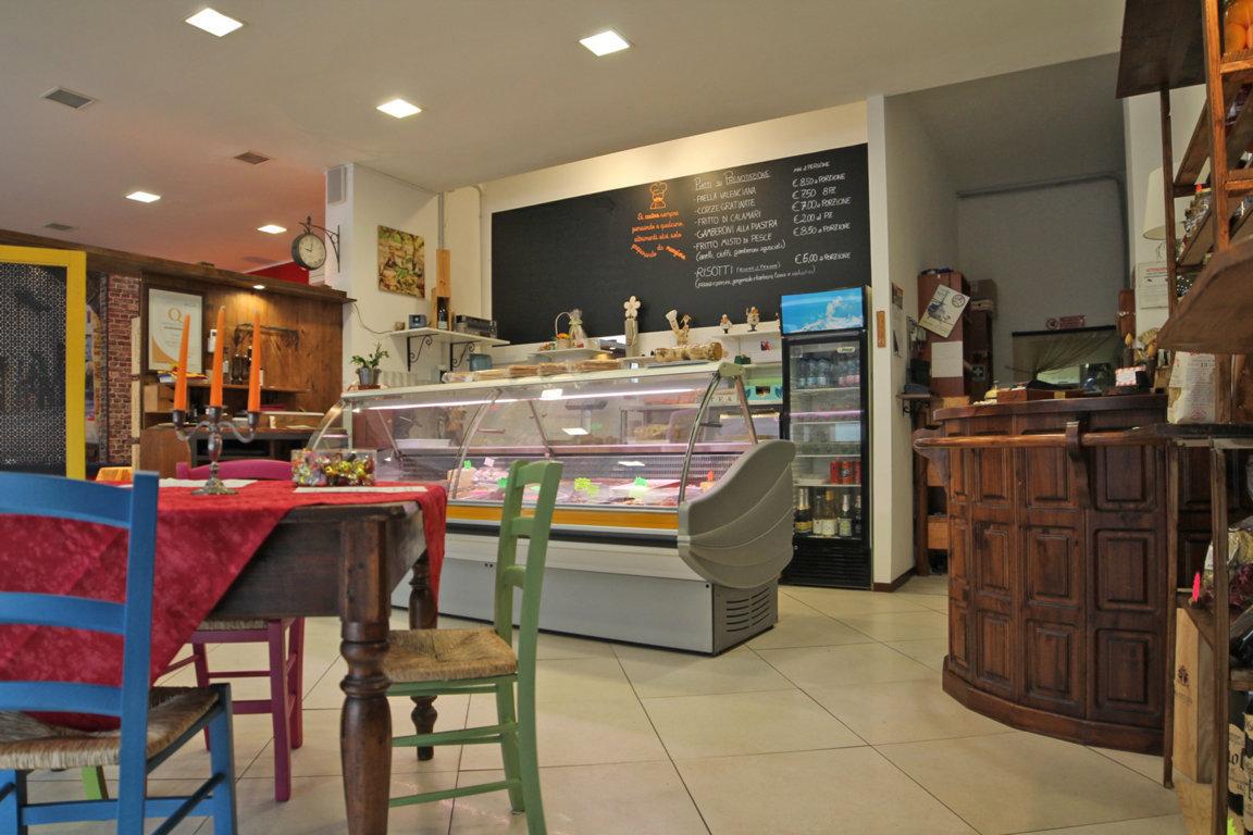 Ristorante in vendita a Varallo Pombia