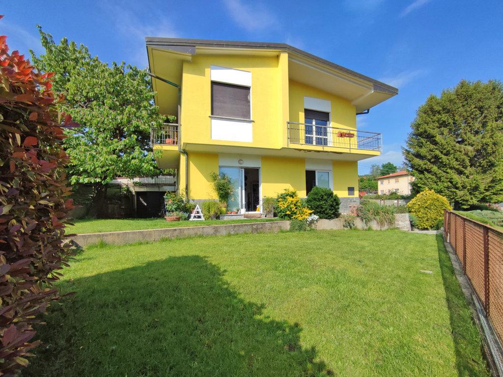 Casa indipendente in vendita a Arona