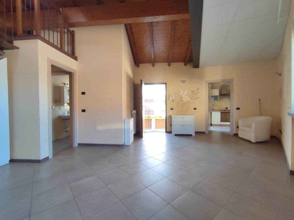 Appartamento in vendita a Paruzzaro