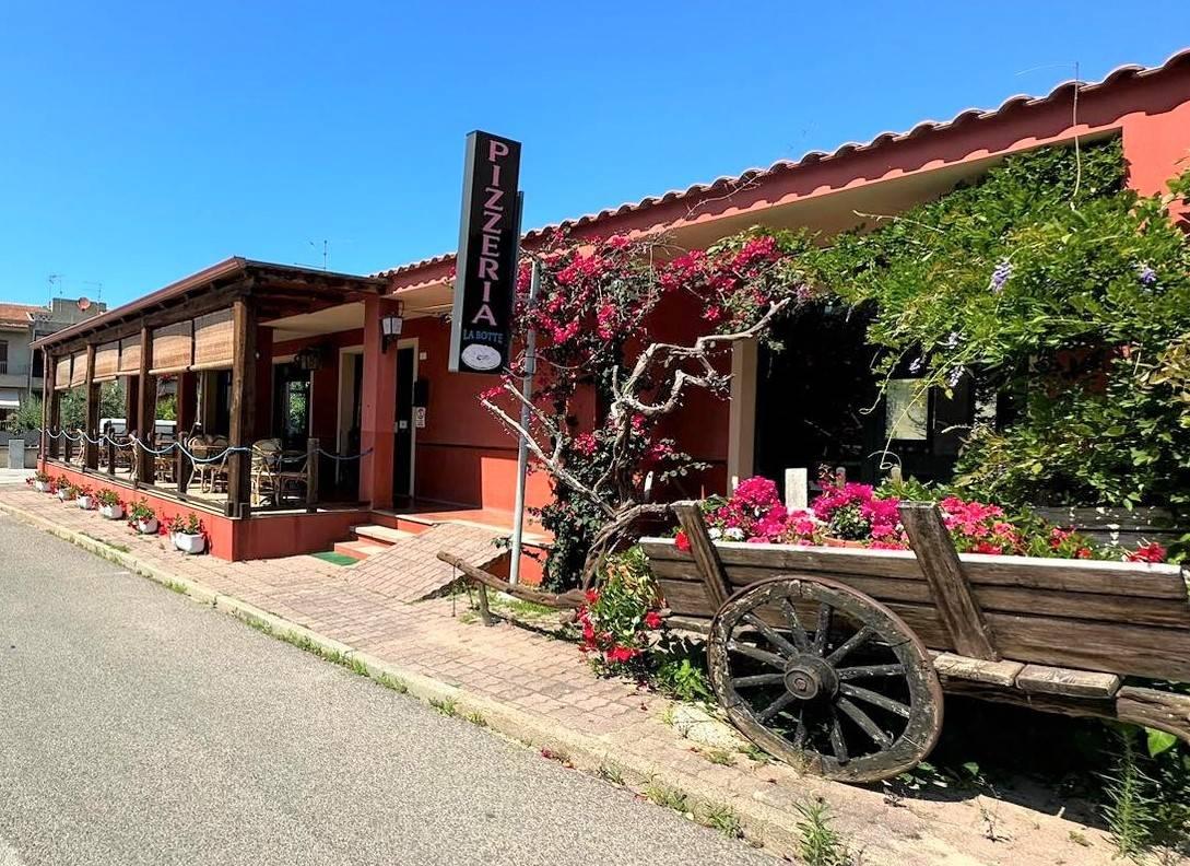 Esercizio commerciale in vendita a Valledoria