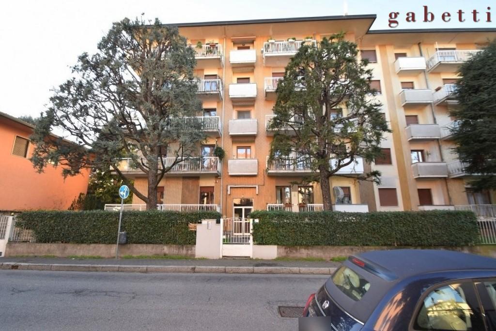 Trilocale in Via Zara 21, Magenta