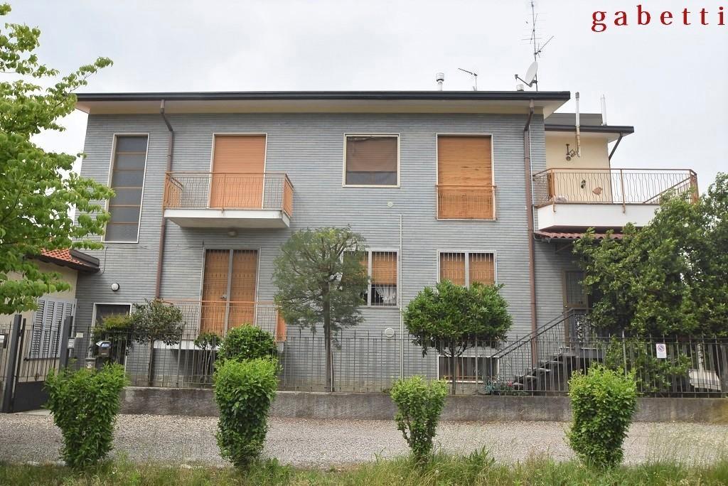 Appartamento in vendita a Marcallo Con Casone