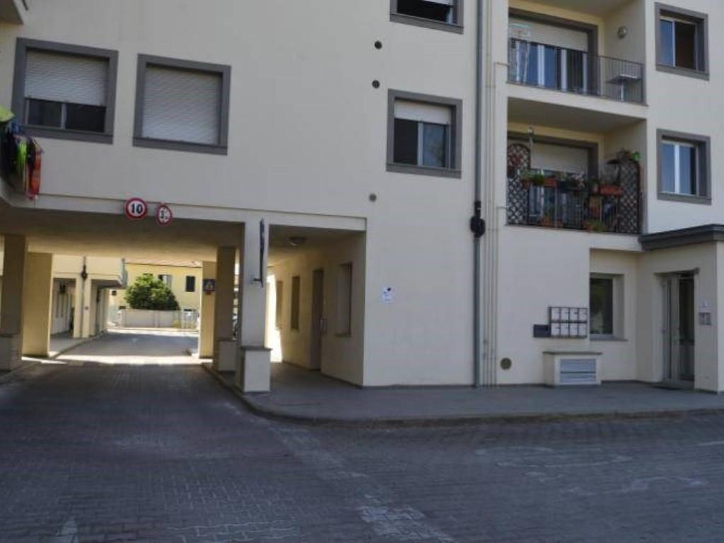 Negozio in vendita a Pontedera