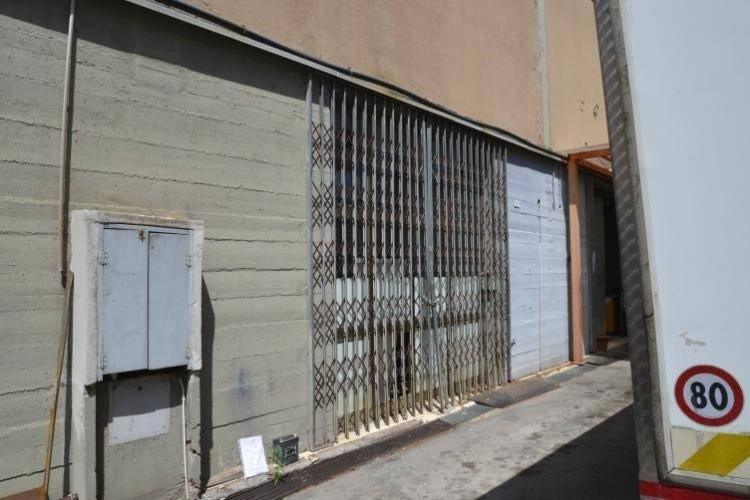 Palazzina commerciale in vendita a Grosseto