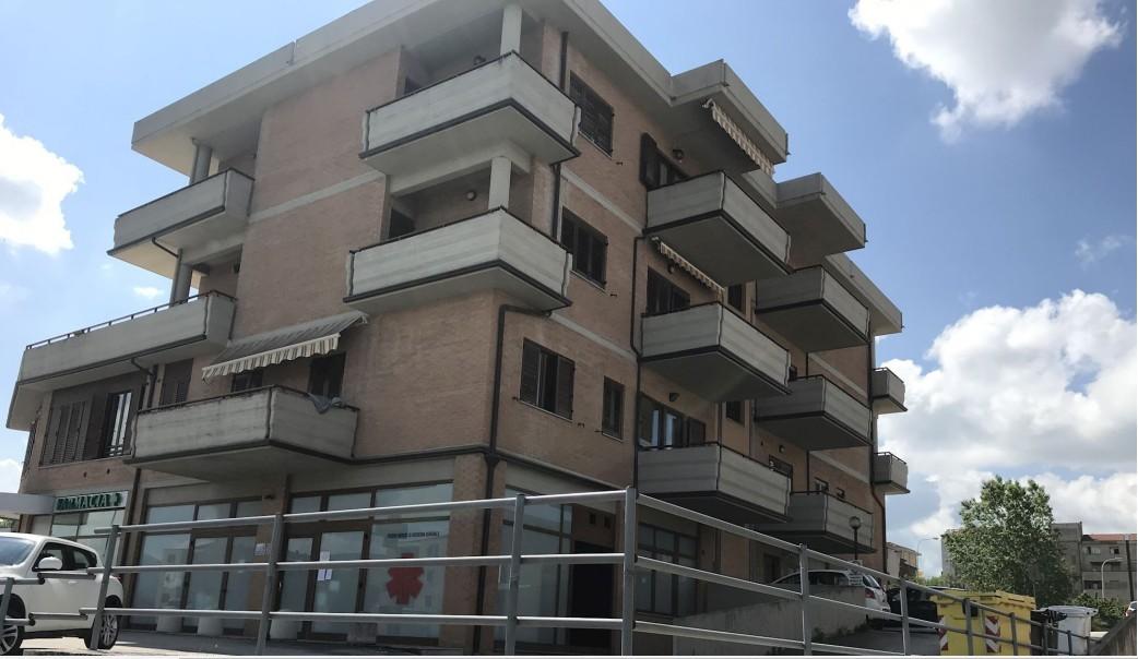 Magazzino in vendita a Fabriano