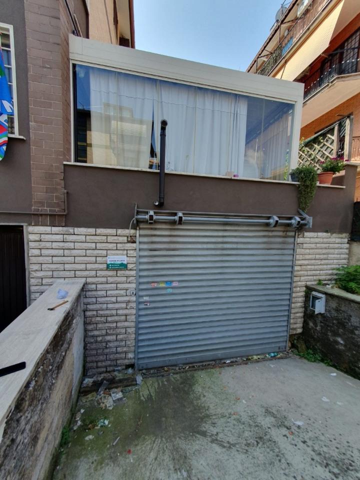 Box in vendita a Roma