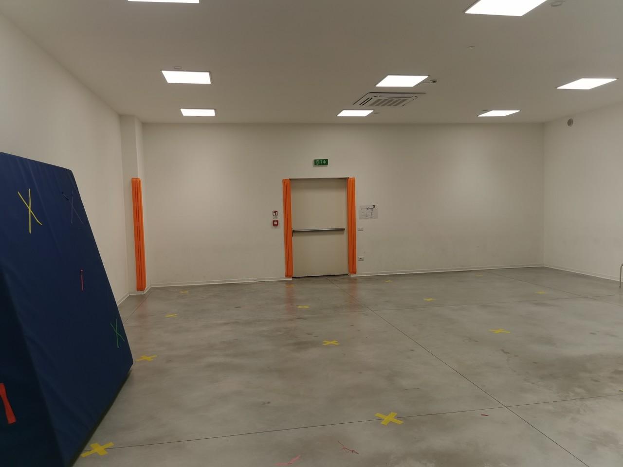 Palazzina commerciale in vendita a Tolentino