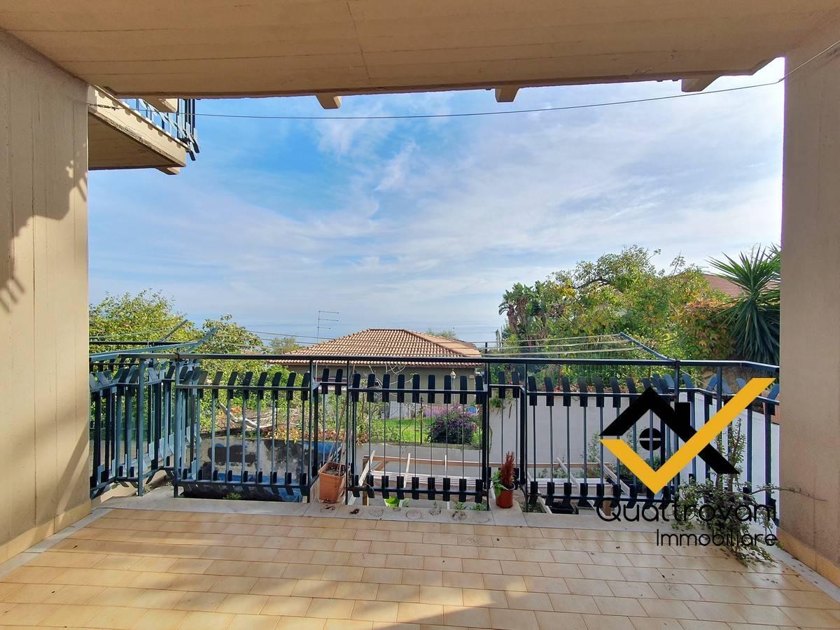 Appartamento in affitto a Aci Castello