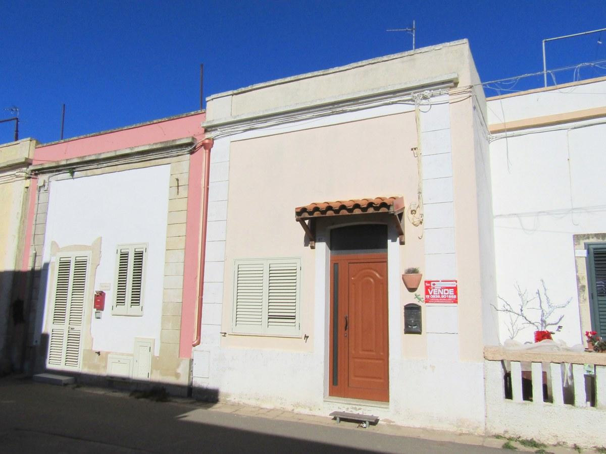 Casa indipendente in vendita a Santa Cesarea Terme