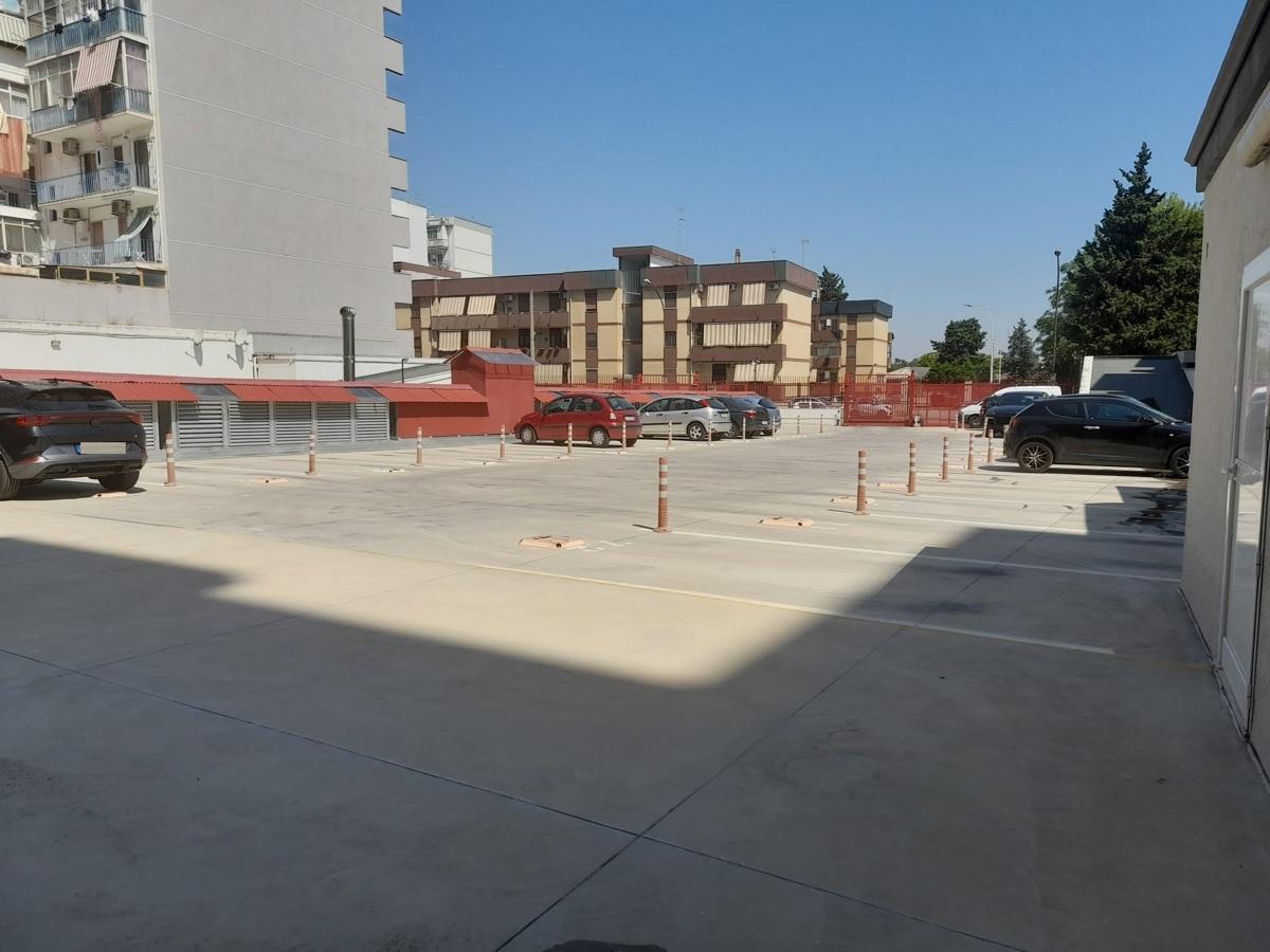 Box in vendita a Taranto