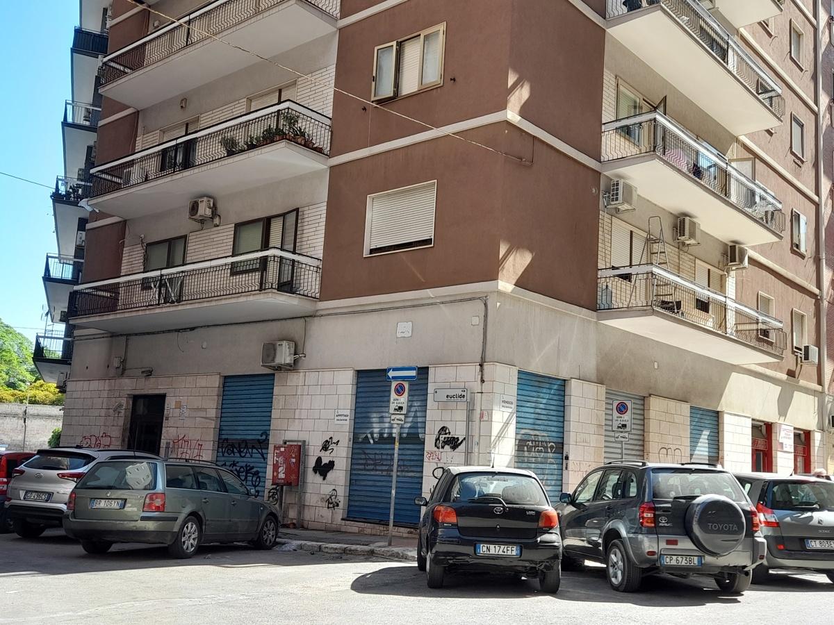 Negozio in vendita a Taranto