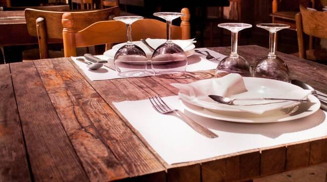 Esercizio commerciale in vendita a Attimis