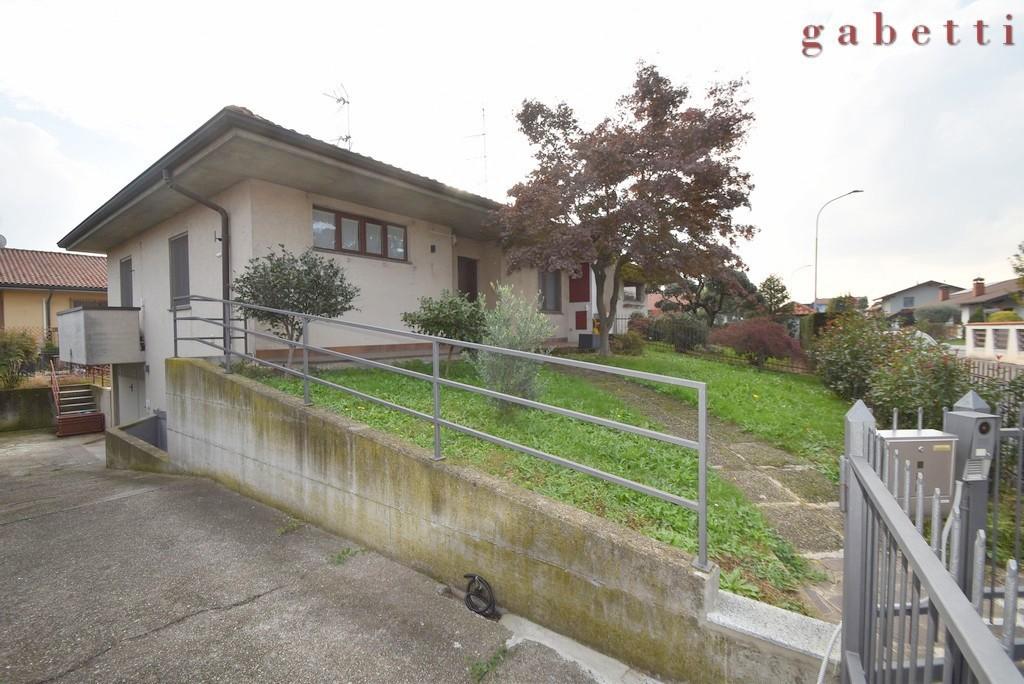 Villa in vendita a Mesero