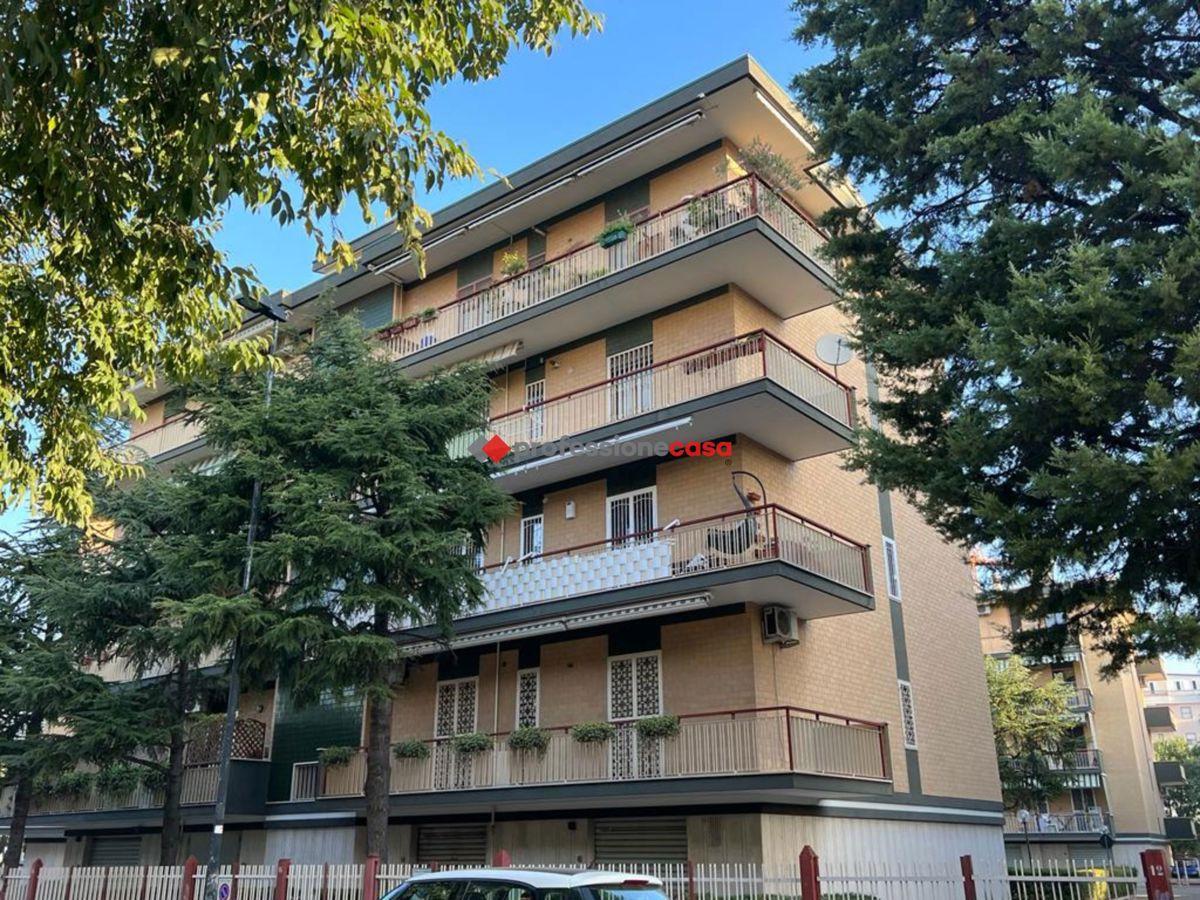 Quadrilocale in Via Michele Menichella, Foggia