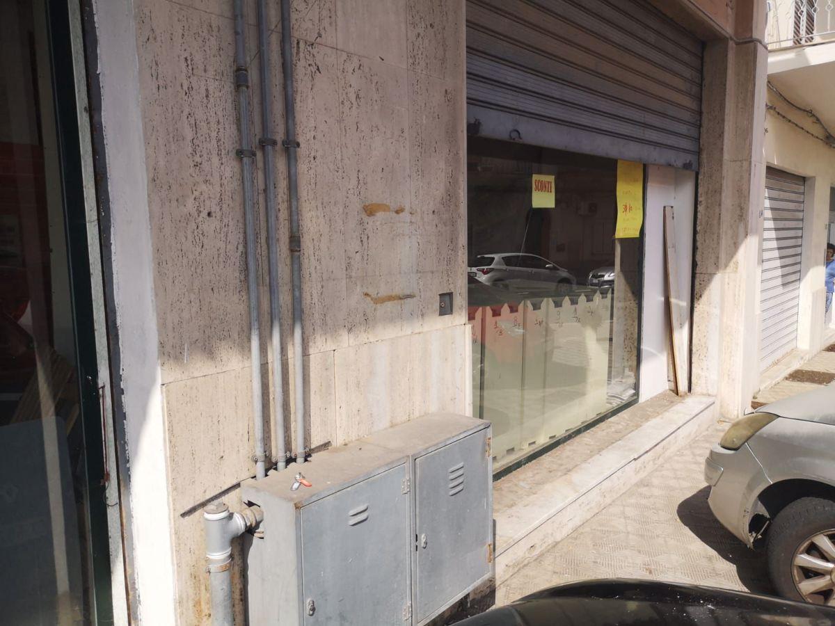 Magazzino in vendita a Reggio Calabria