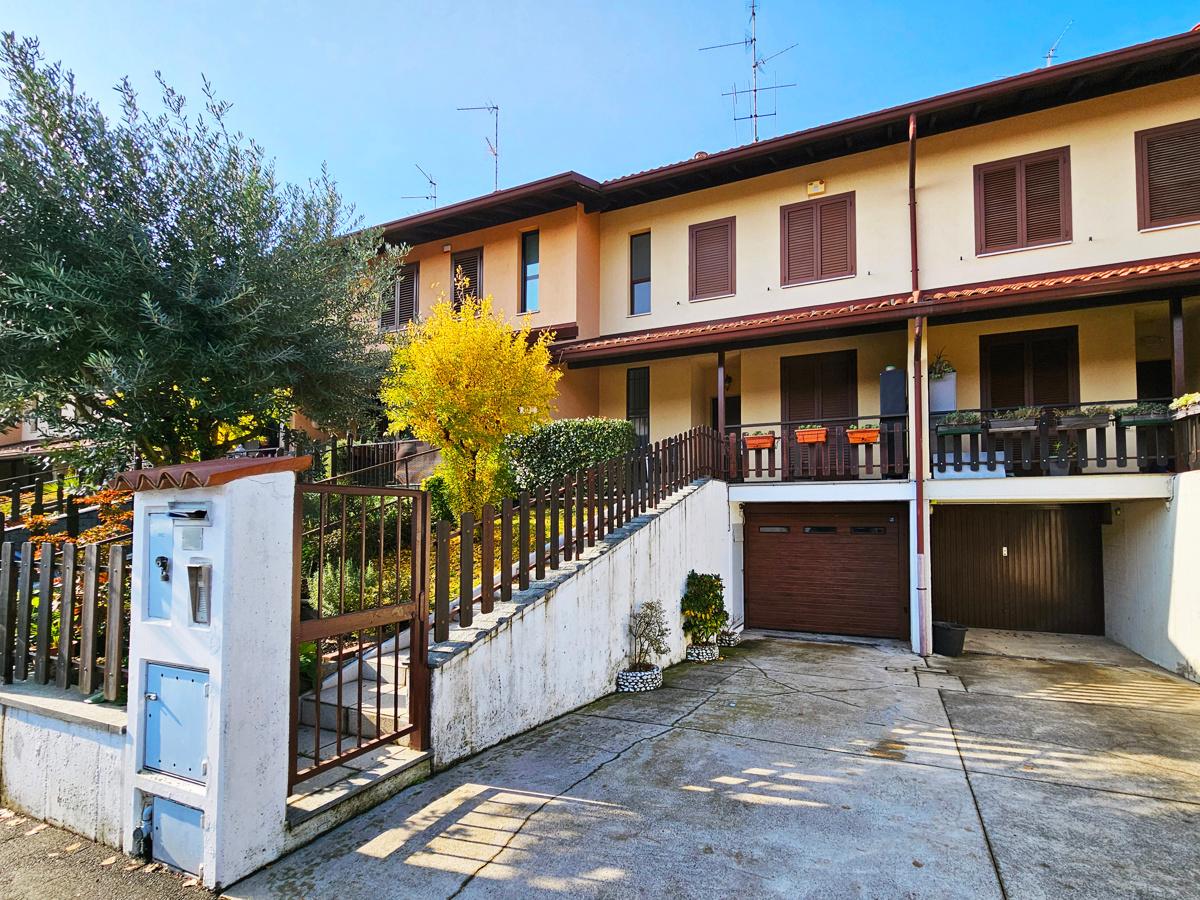 Villa a schiera in vendita a Lomazzo