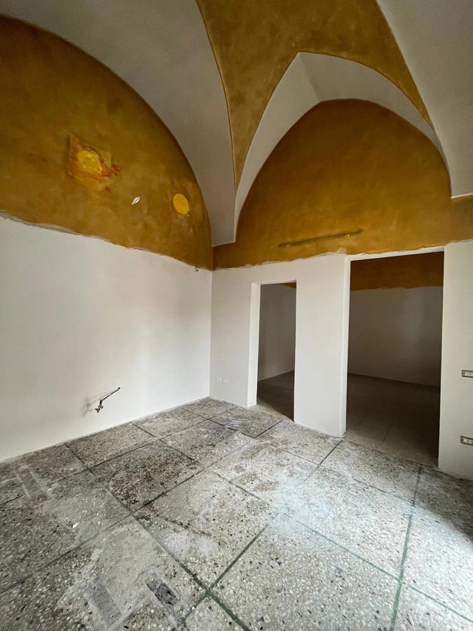 Negozio in affitto a Lizzanello