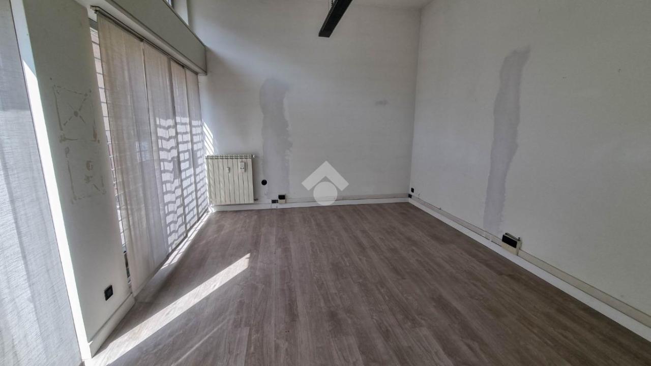 Negozio in affitto a Osnago