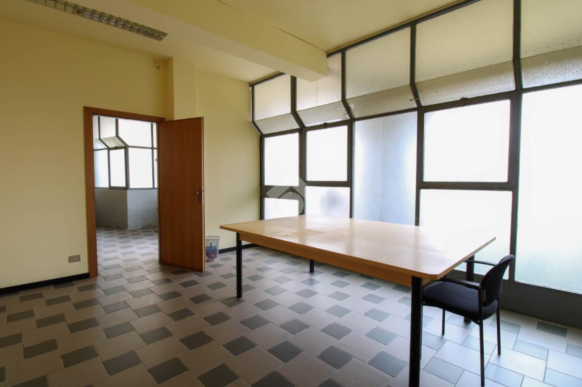 Negozio in vendita a Barzago