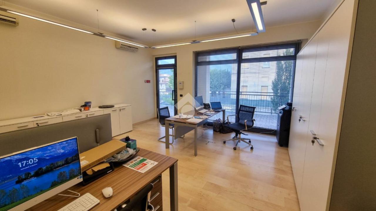 Ufficio in vendita a Brivio